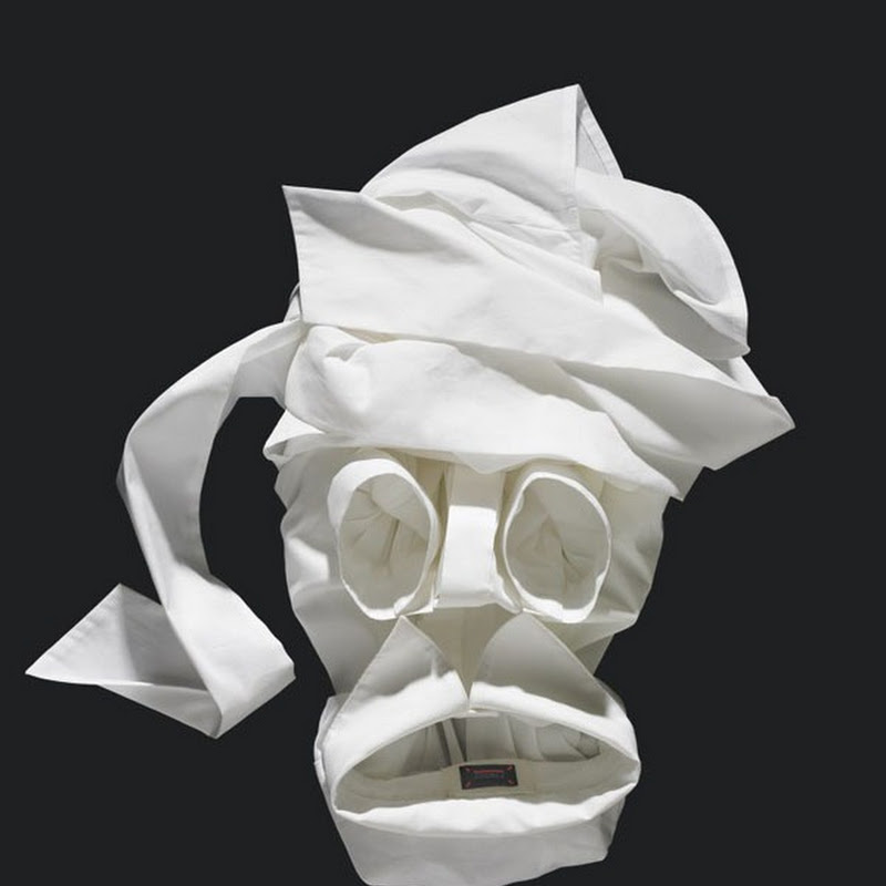 Incredible faces created out of crumpled clothes | Amusing Planet